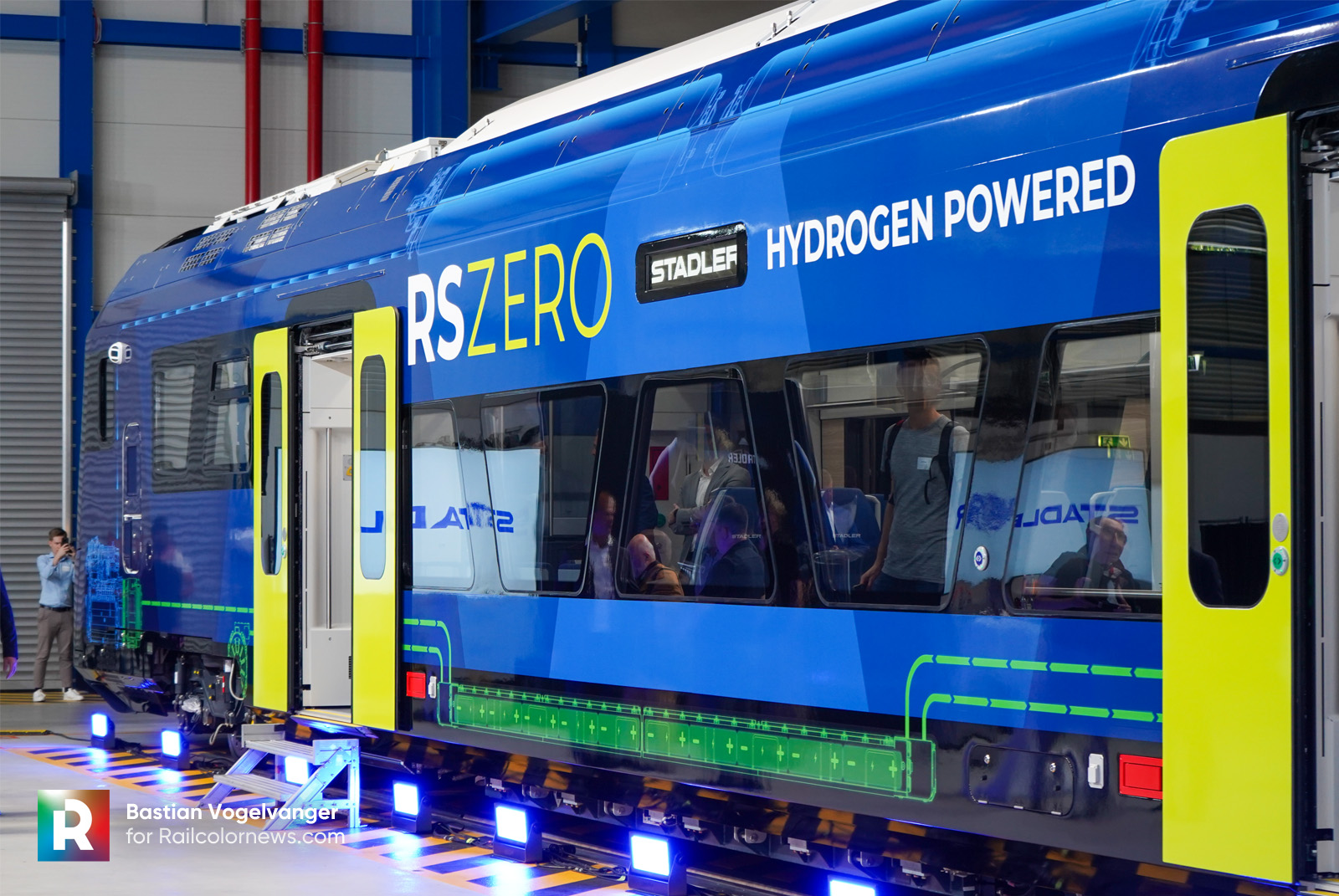 ¿Hidrógeno o pilas? Conoce el primer tren del mundo que puede ...